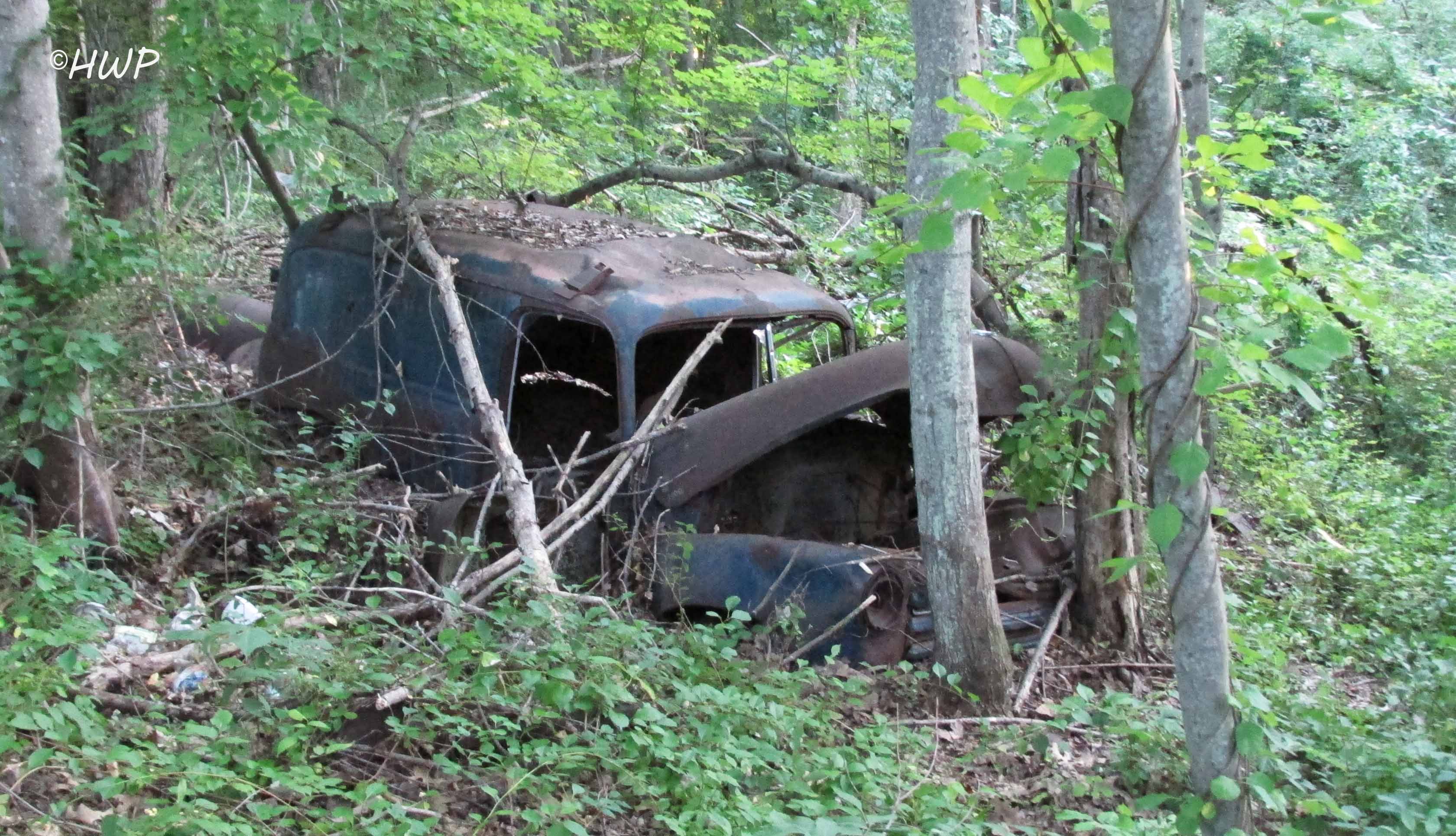 Welcome to the Tombs – The Abandoned Car Graveyard | Abandoned Wonders